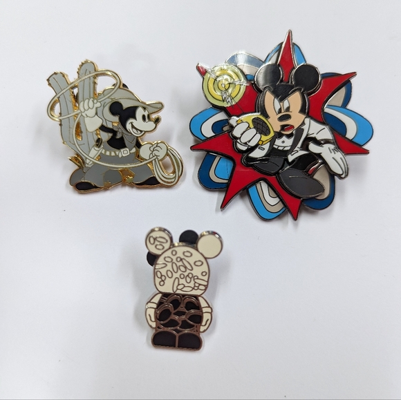 Disney | Jewelry | Disney Collectable Trading Pins Mickey Lot | Poshmark